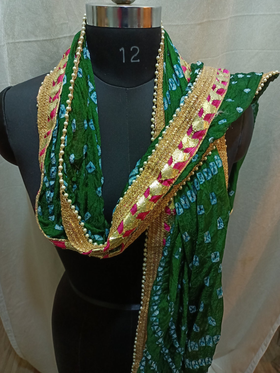 Beautiful Green Chuni Bandhani Dupatta With Four Side Lace Border - Etsy