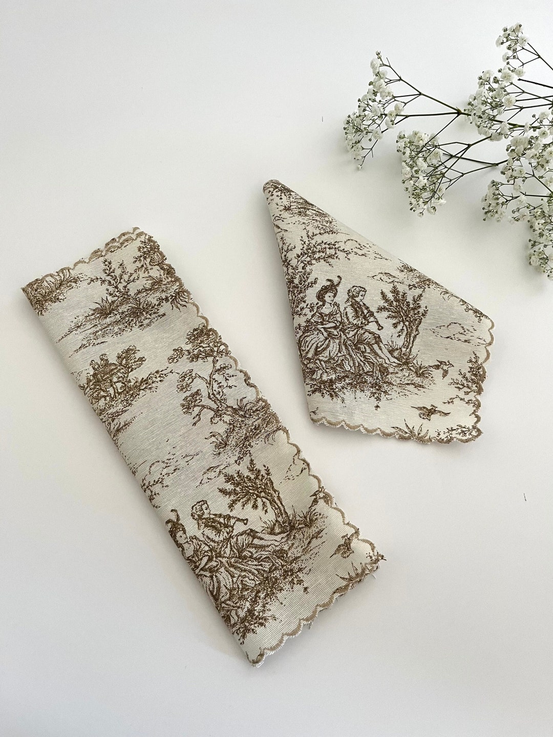 Blown Toile Napkin Set, Embroidered Scalloped Edge Table Napkins, Toile ...