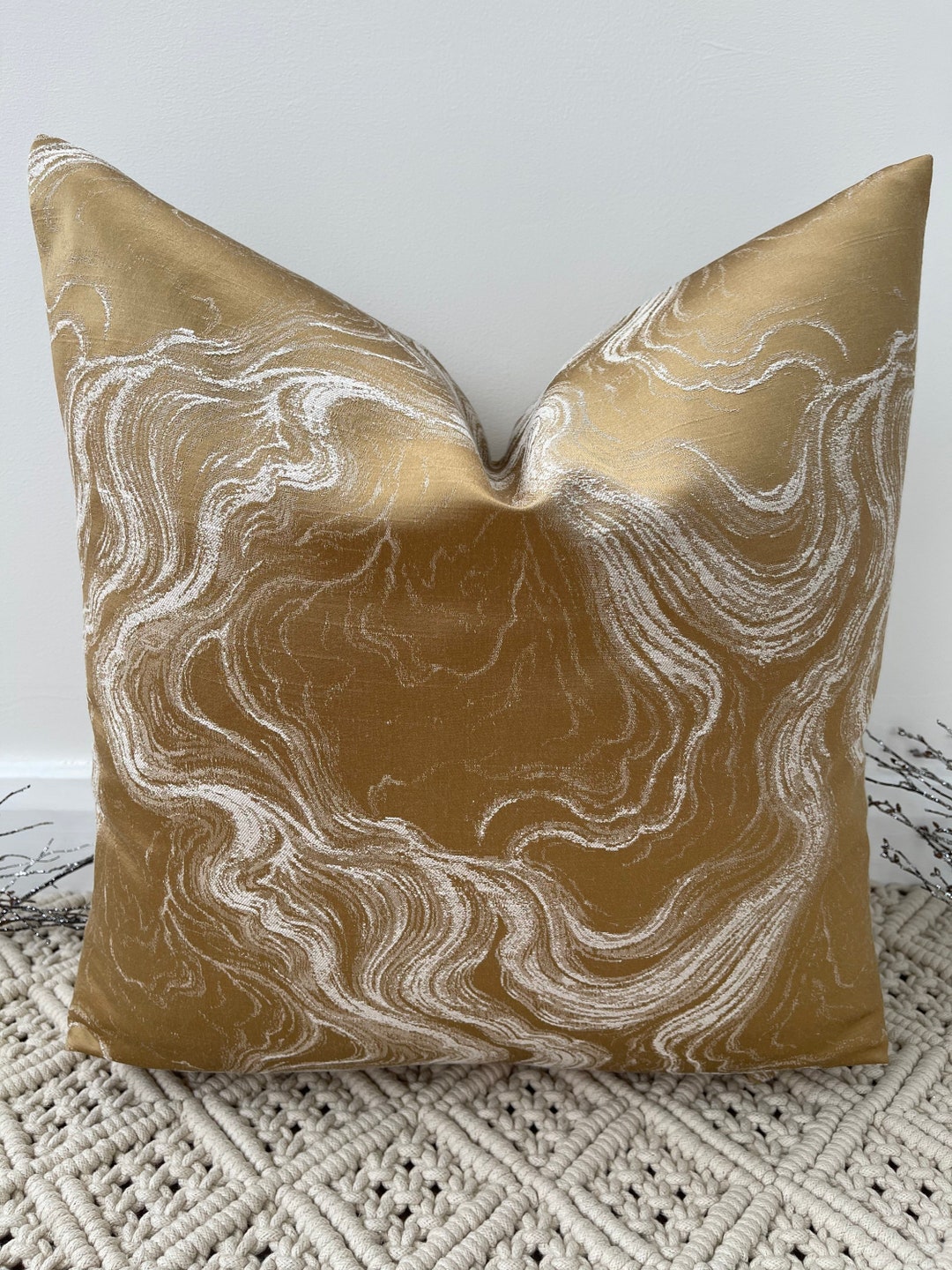 Luxury Gold Marble Scatter Cushions, Sofa Set, Bed Set, Cushion ...