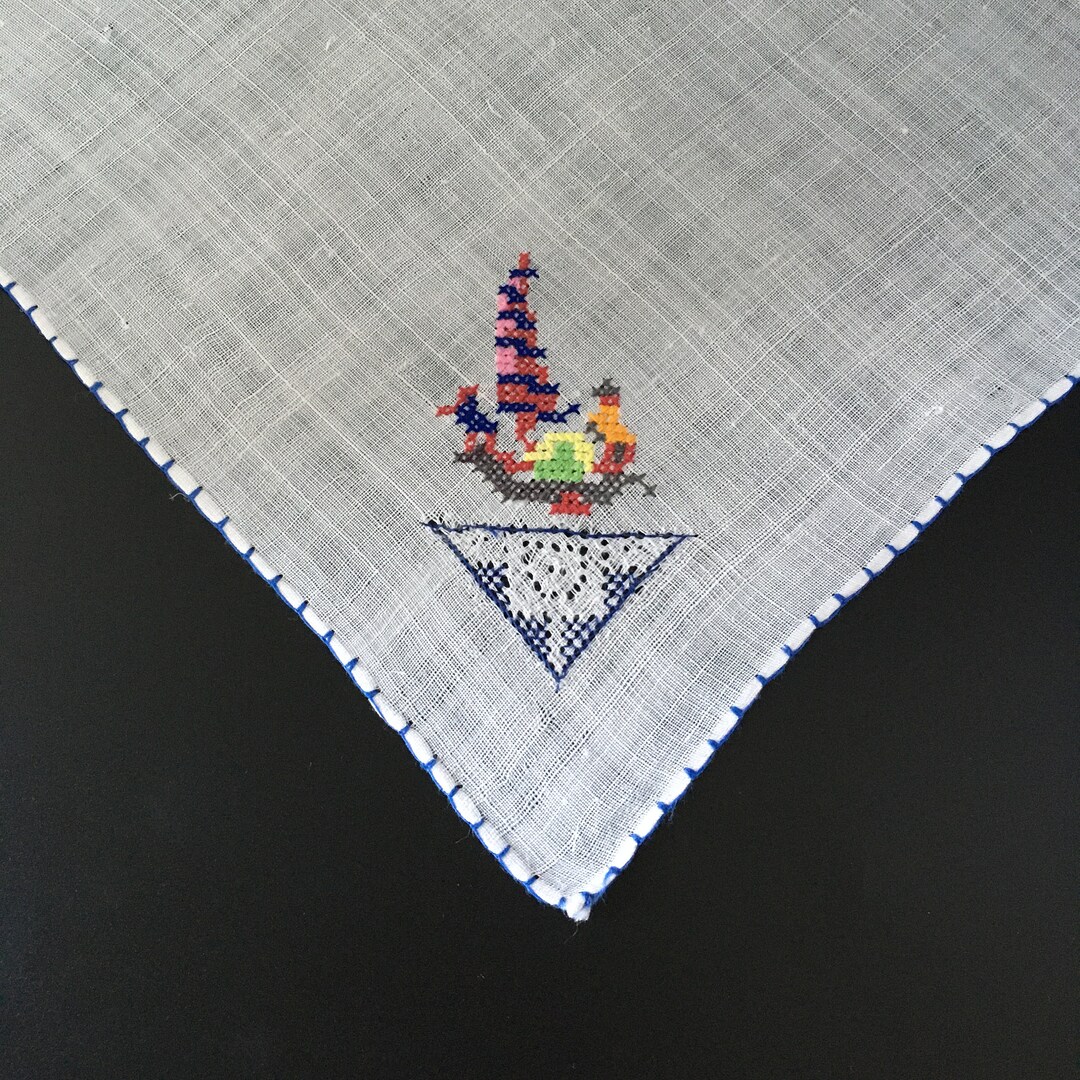 Linen Napkins (set of 7): Hand Embroidered Chinese Pagoda, Drawn ...