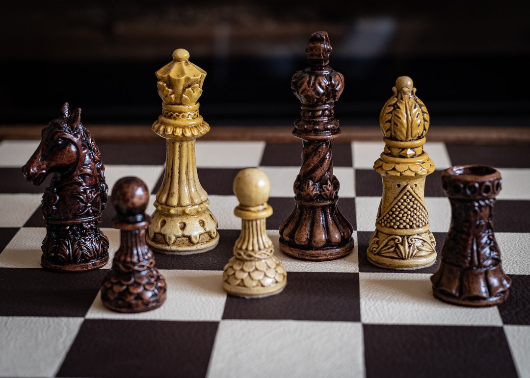 Made to Order – Chess Set, Ornate Staunton Design in Aged Cream and ...