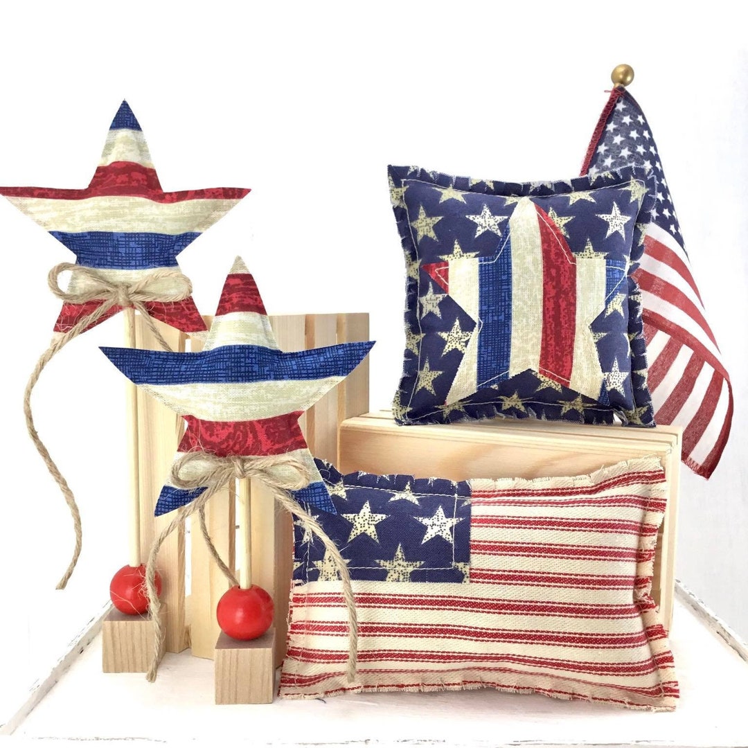 Patriotic Mini Pillows, 4th of July, Flag Tiered Tray Mini Pillows ...