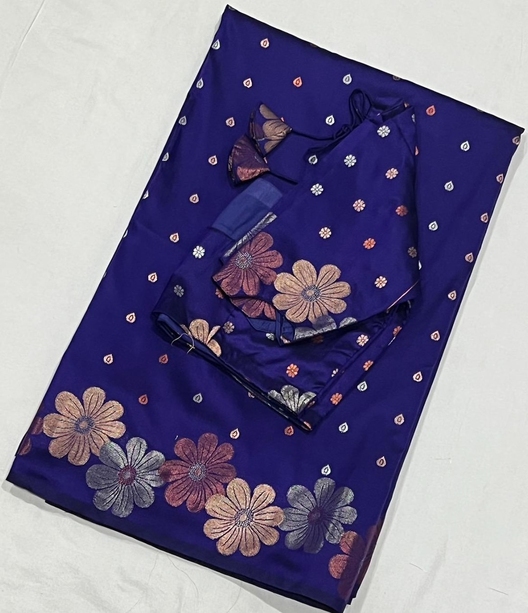 Handloom Floral Zari Weaving Silk Saree With Stitched Blouse - Etsy