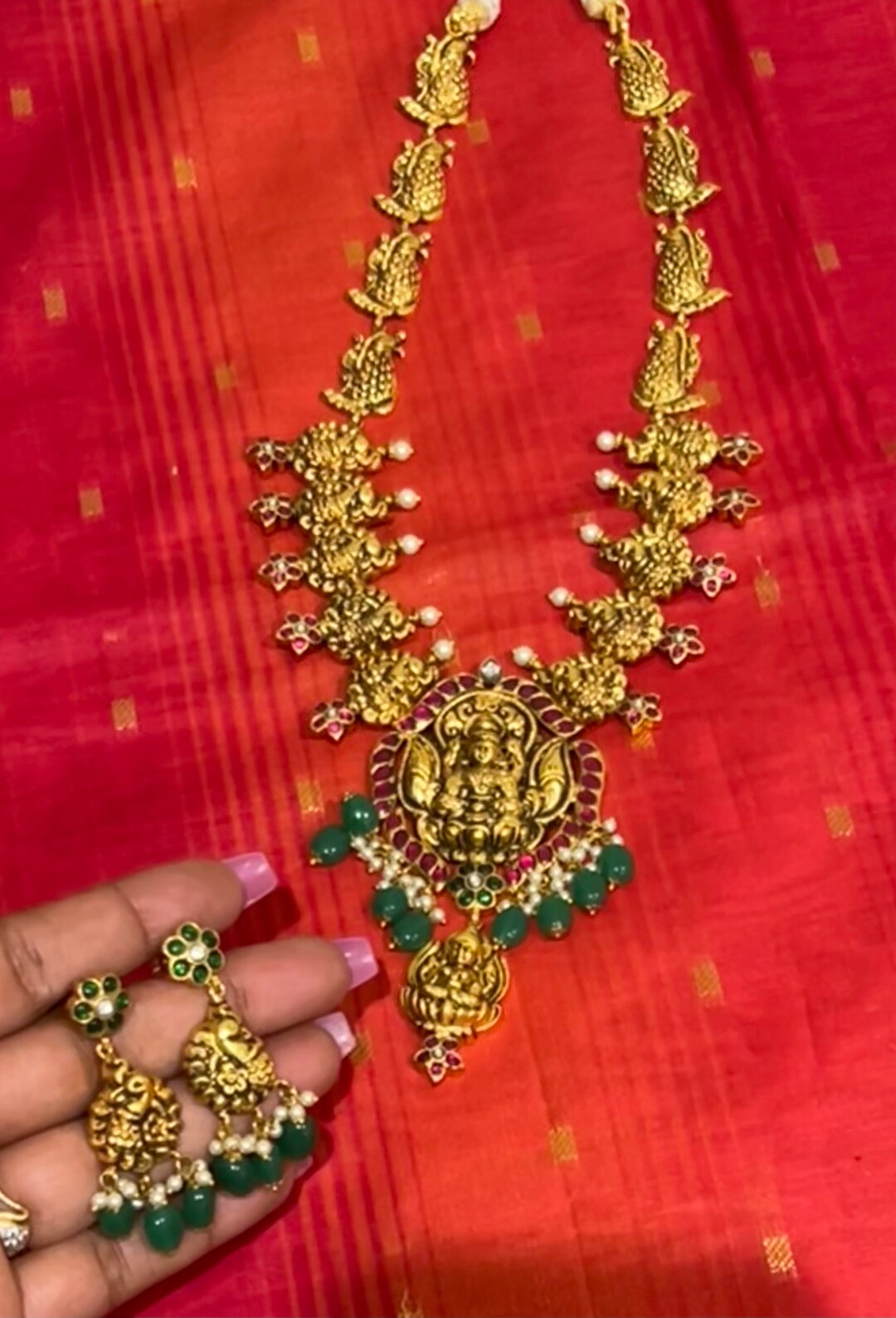 Beautiful Heavy Grand Looking Jadau Long Lakshmi Mala With Green Beads ...