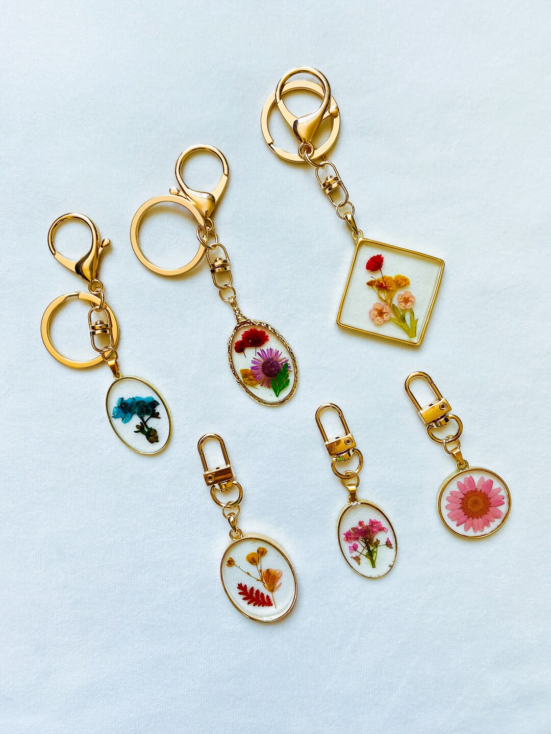 Pressed Flower Keychain, Real Flowers Keyring, Resin Keychain, Back to ...