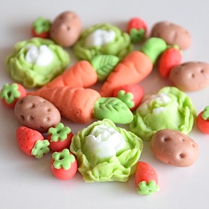 Peter Rabbit Edible Fondant Cake Topper Set, 1st Birthday, Baby Shower ...