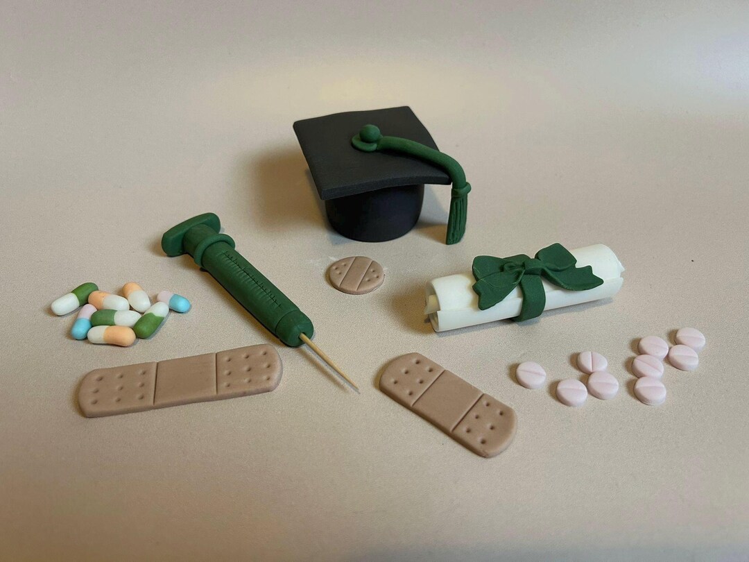 Fondant Nurse Graduation Cake Topper Set – Edible RN Grad Decor - Etsy