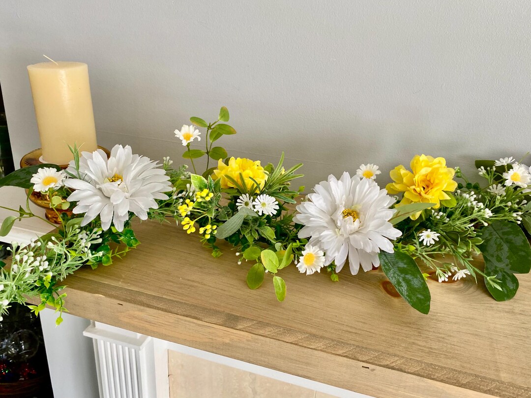 Spring Daisy Centerpiece, Spring Table Arrangement, Daisy Spring Mantel ...