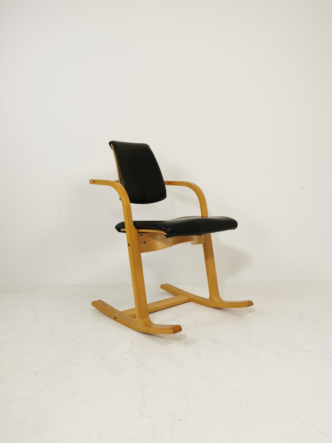 Vintage Black Leather Rocking Chair by Peter Opsvik for Stokke 1980s ...