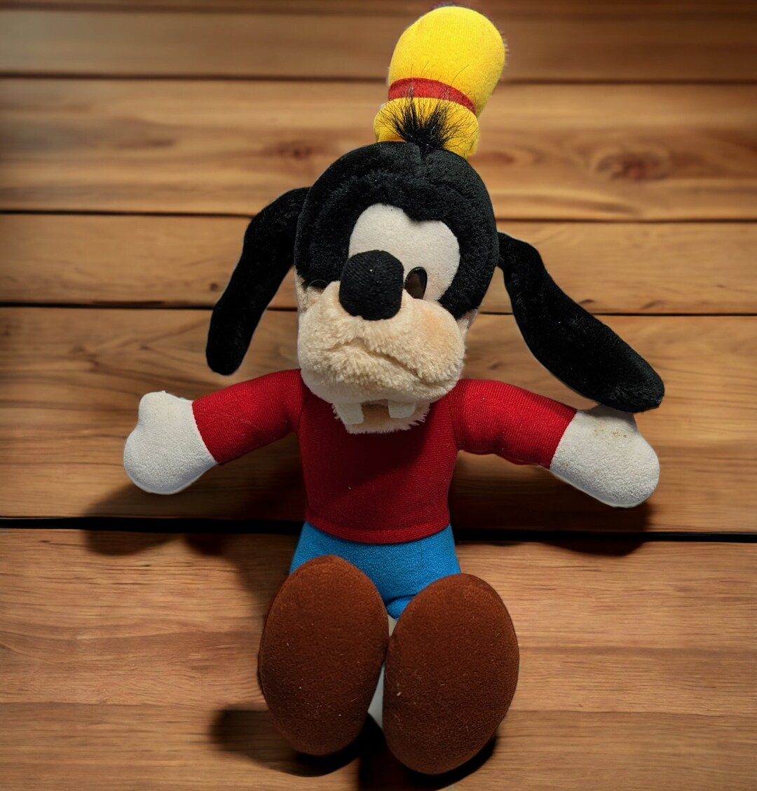 Vintage Goofy Plush Stuffed Animal — Walt Disney World/disneyland ...