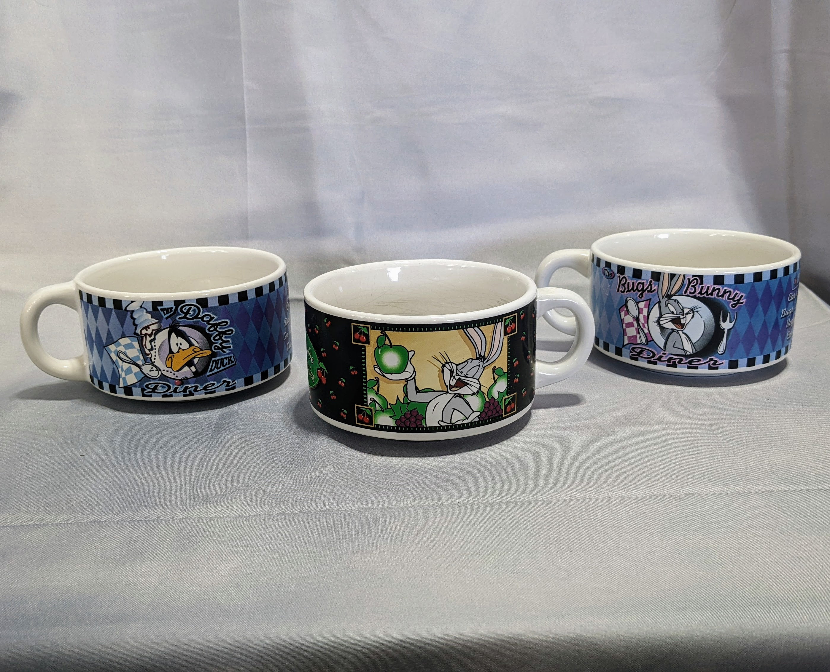 Looney Tunes Diner-style Soup Mugs Feat. Bugs Bunny, Daffy Duck, and ...