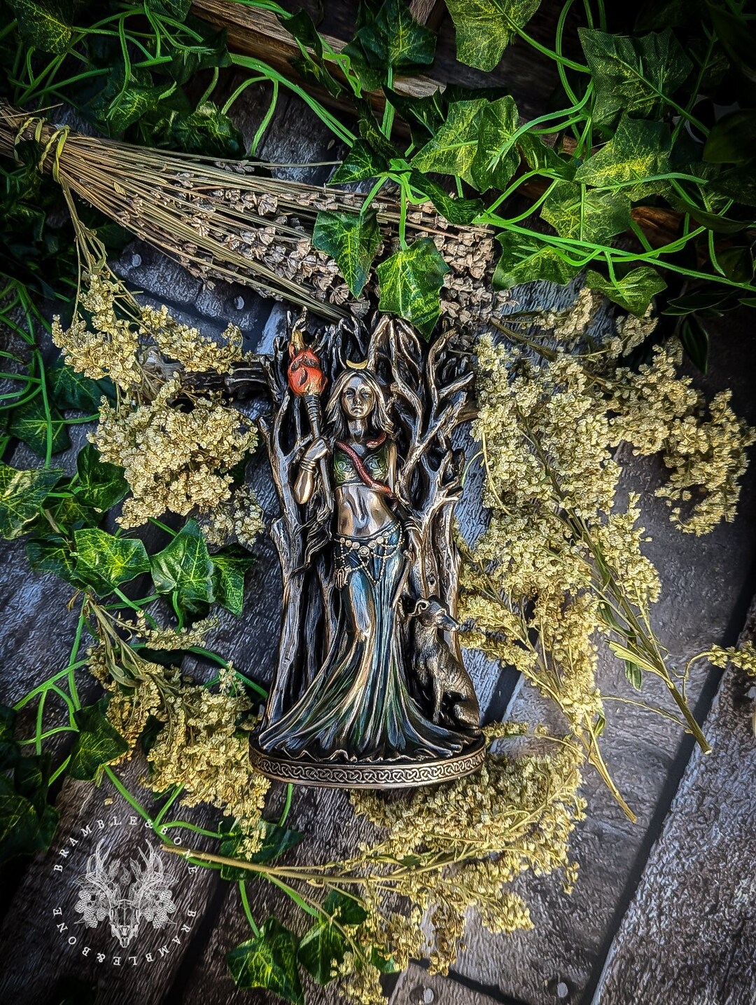 Hekate and Hound Statue Hellenic Greek Roman Goddess Devotional ...