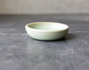 Small Soy Sauce Bowls // Spice Dish // Jewelry Dish - Etsy