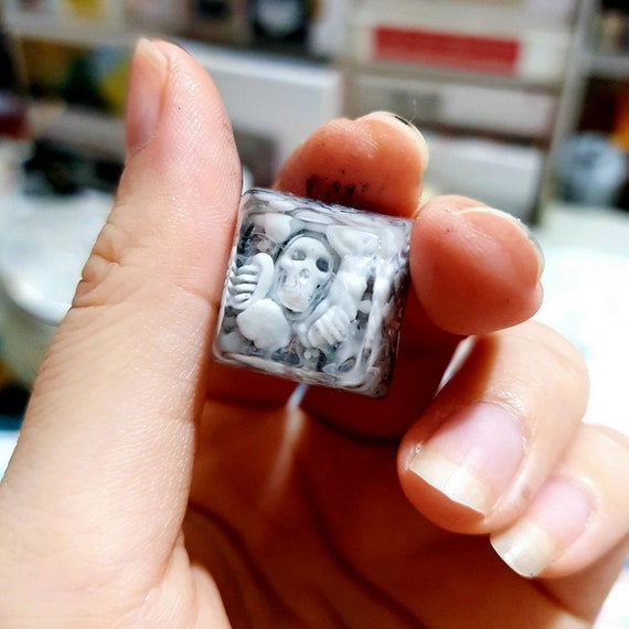 Skull Resin Keycap Halloween Theme Keycap Skeleton Artisan - Etsy