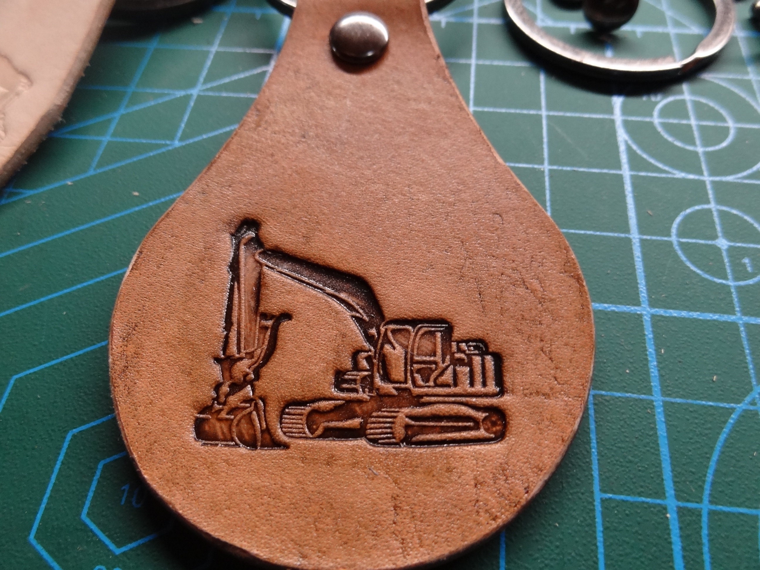 Handmade Genuine Leather Keychain With Excavator Key Ring Chain FOB ...