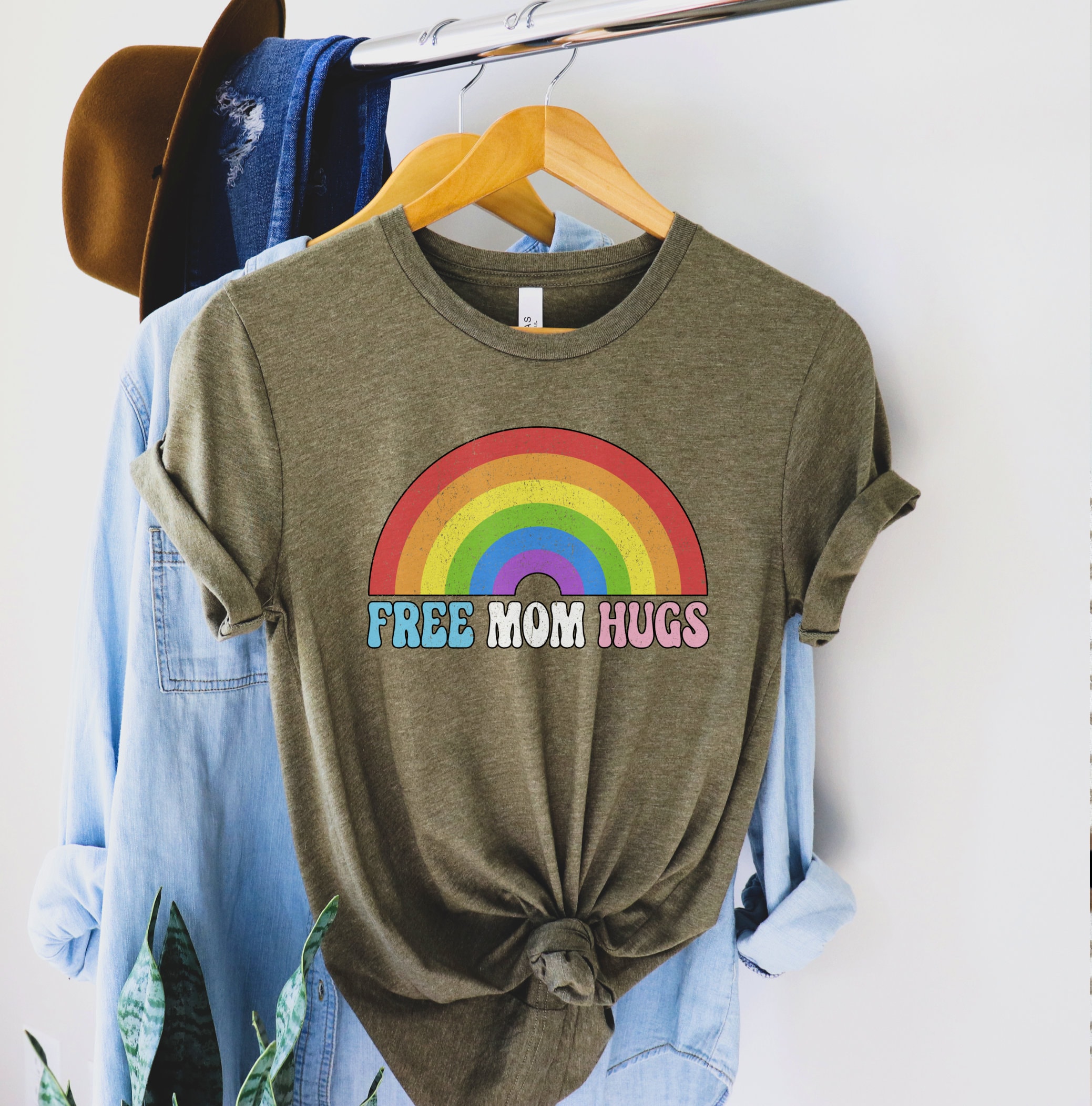 Free Mom Hugs Shirt Pride Month Tshirt LGBTQ Mom T-shirt - Etsy