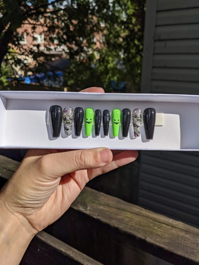 Oogie Boogie Press on Nails - Etsy