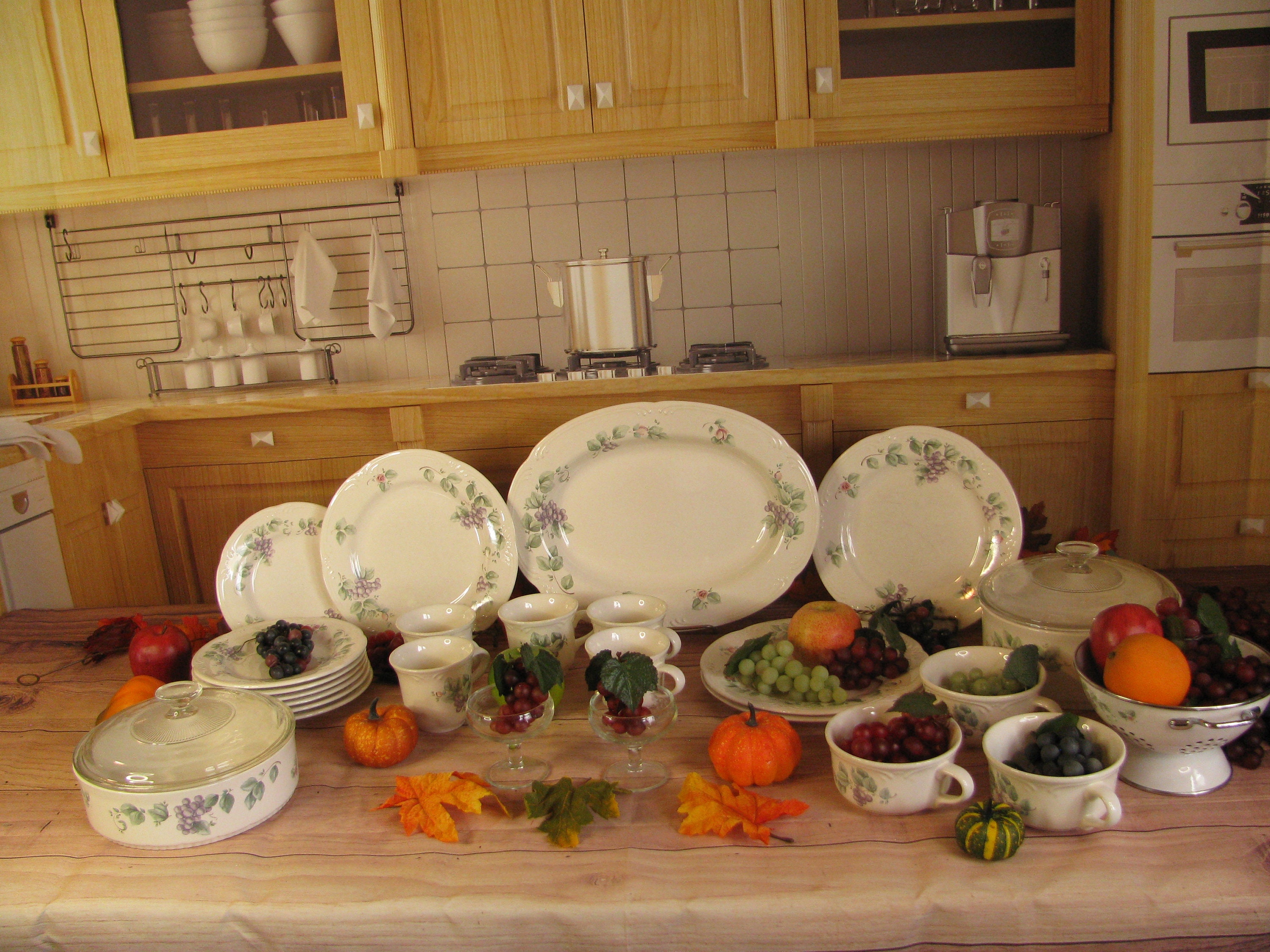 Vintage Grape Vine Pattern Pfaltzgraff Stoneware Dinnerware-made in the ...