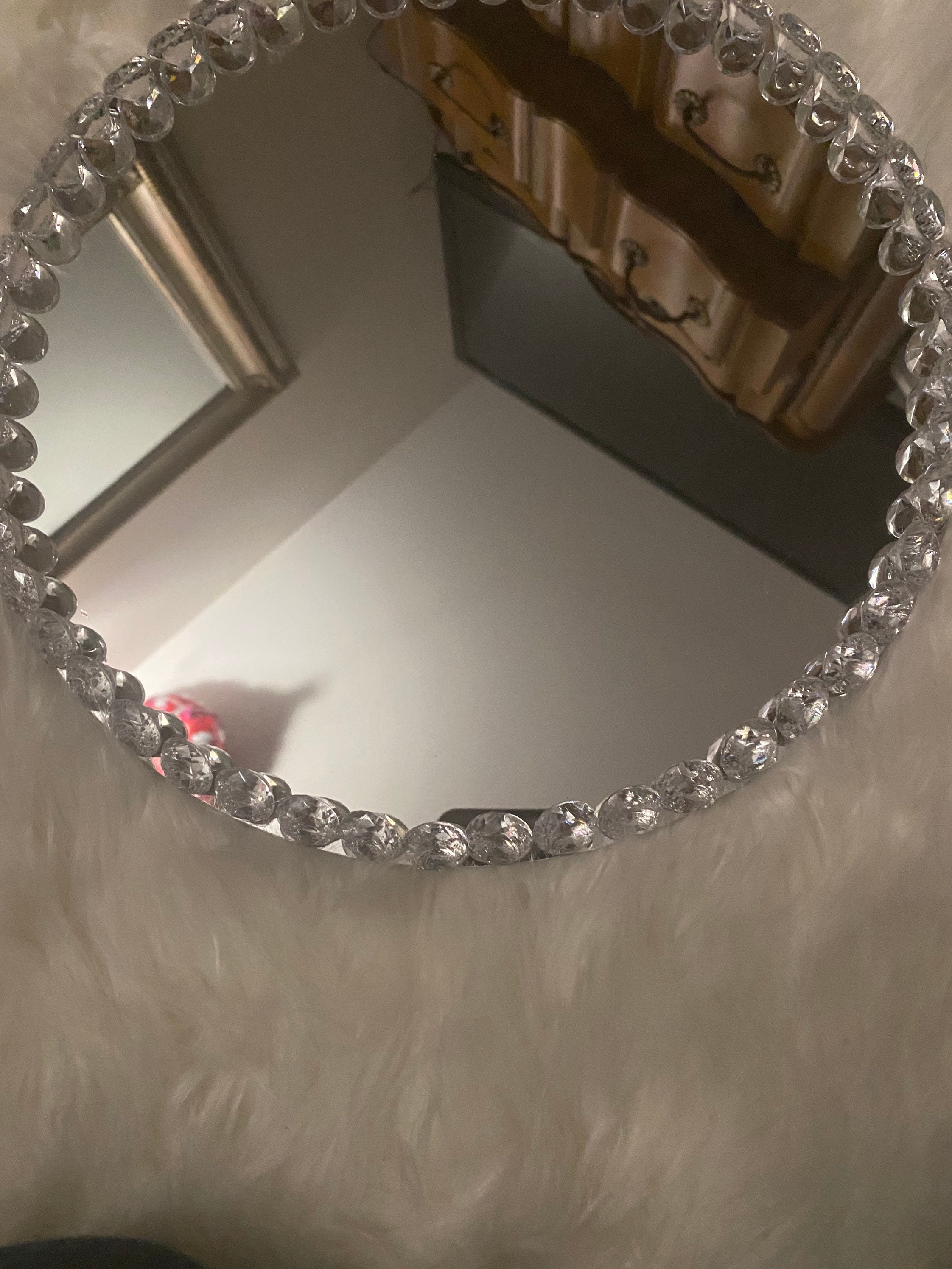 Spinning/rotating MTO Glam Circular Round Diamond Mirrored Perfume ...