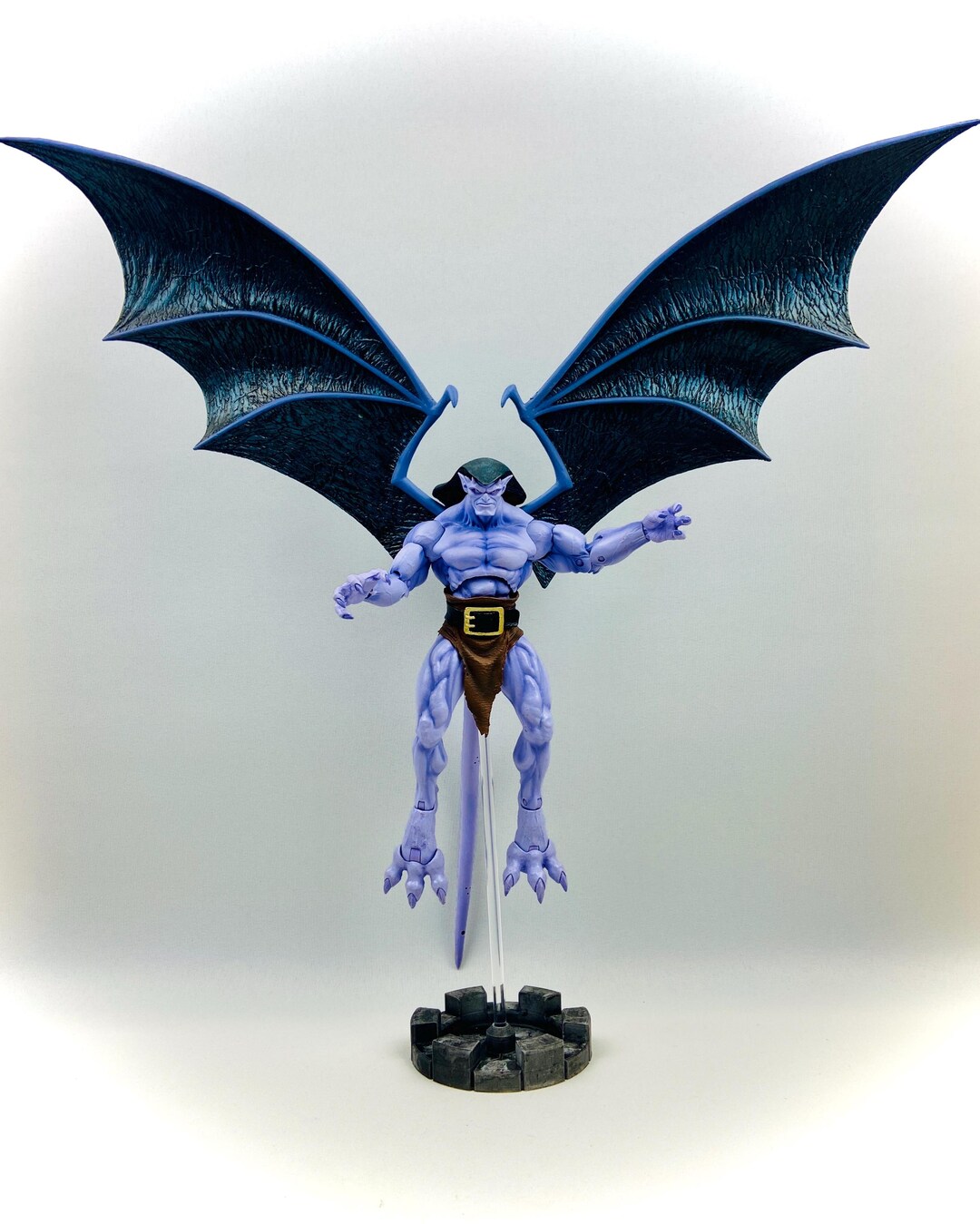 NECA Gargoyles GOLIATH Epic Presentation Flight Stand - Etsy
