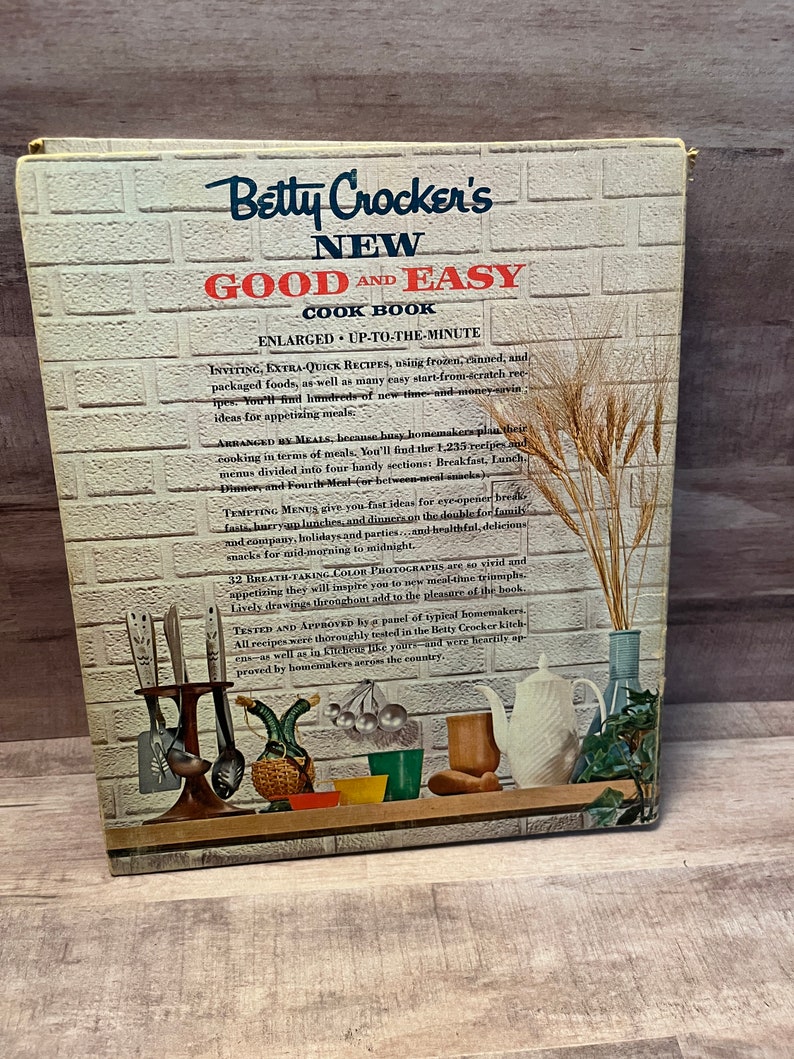 Betty Crocker's New Good and Easy Cook Book - Hardcover -ring-binding ...