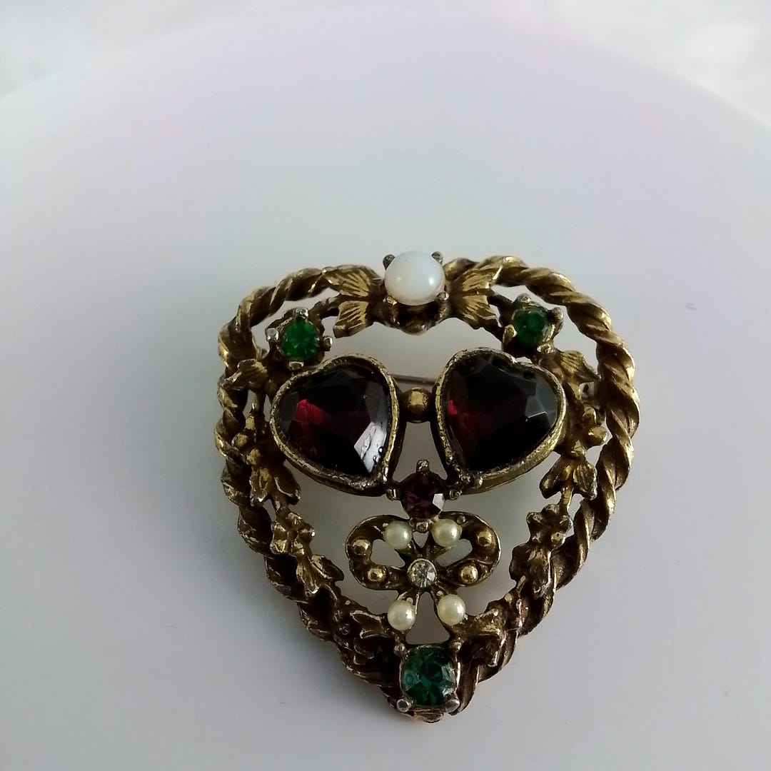 Vintage Coro Signed Heart Rhinestone Brooch, Prong Set Glass Jewellery ...