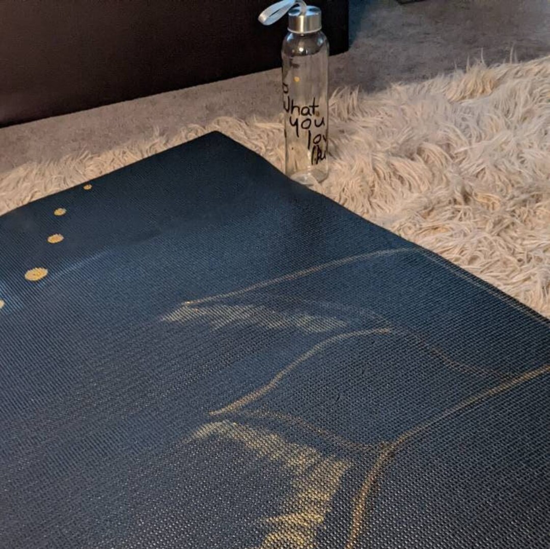 Black & Gold Collection: Yoga Mat Set With Glass Bottle - Etsy