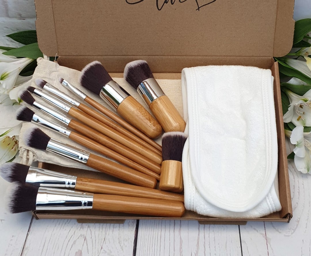 Eco Friendly Gift for Her: 11pcs Bamboo Makeup Brushes + Bamboo Cotton ...