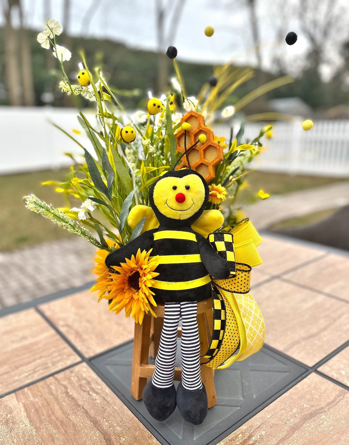 Bumblebee Centerpiece, Bee Arrangement, Summer Bee Decor, Yellow Floral ...