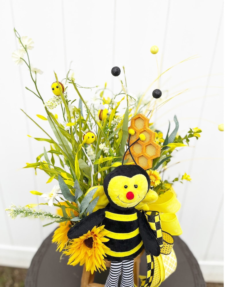 Bumblebee Centerpiece, Bee Arrangement, Summer Bee Decor, Yellow Floral ...