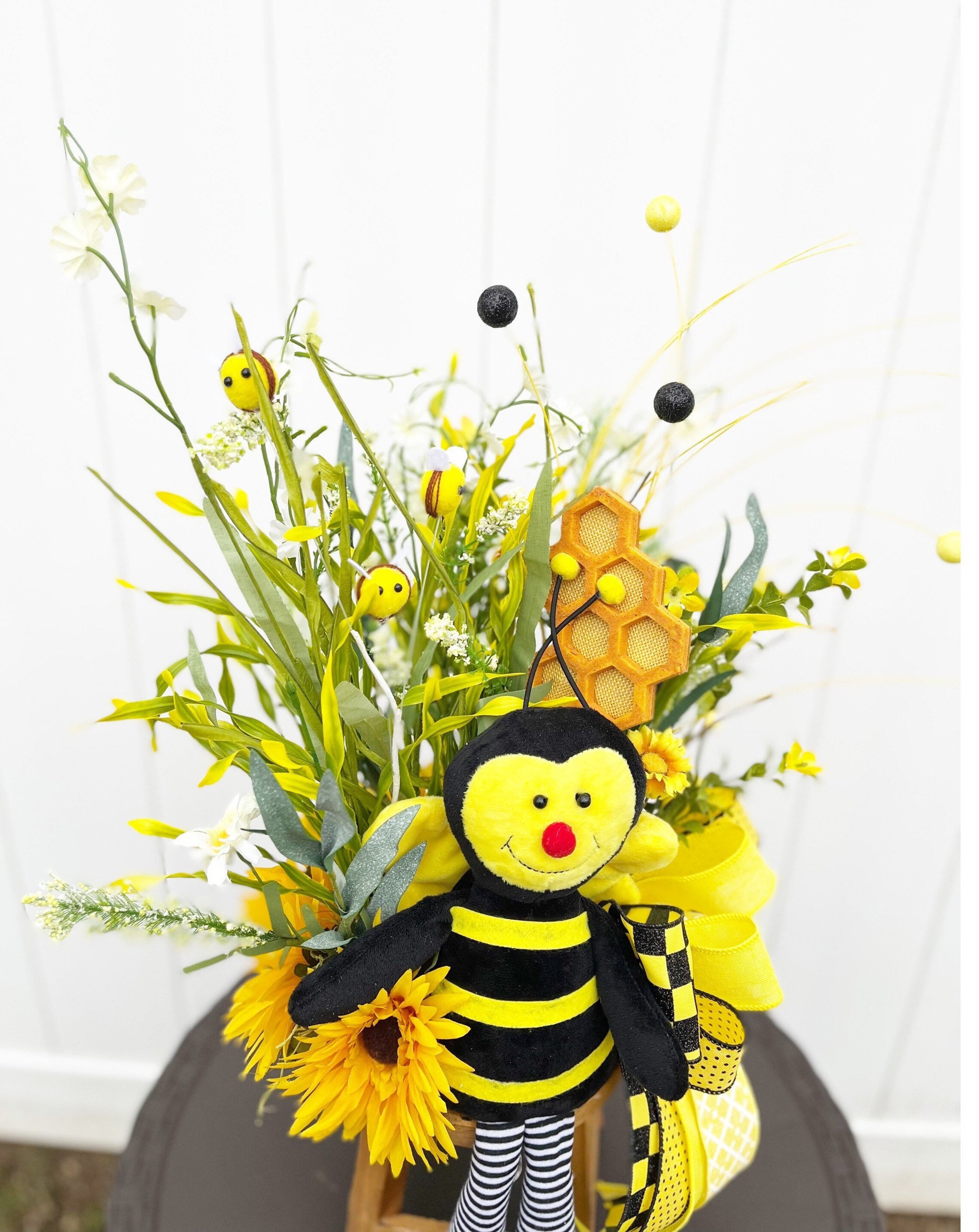 Bumblebee Centerpiece, Bee Arrangement, Summer Bee Decor, Yellow Floral ...