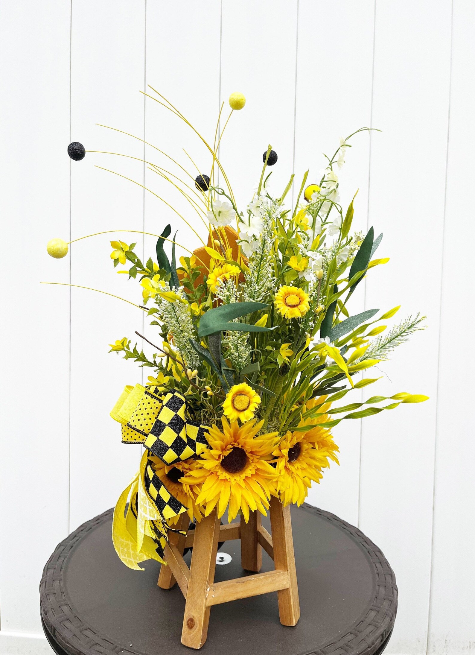 Bumblebee Centerpiece, Bee Arrangement, Summer Bee Decor, Yellow Floral ...