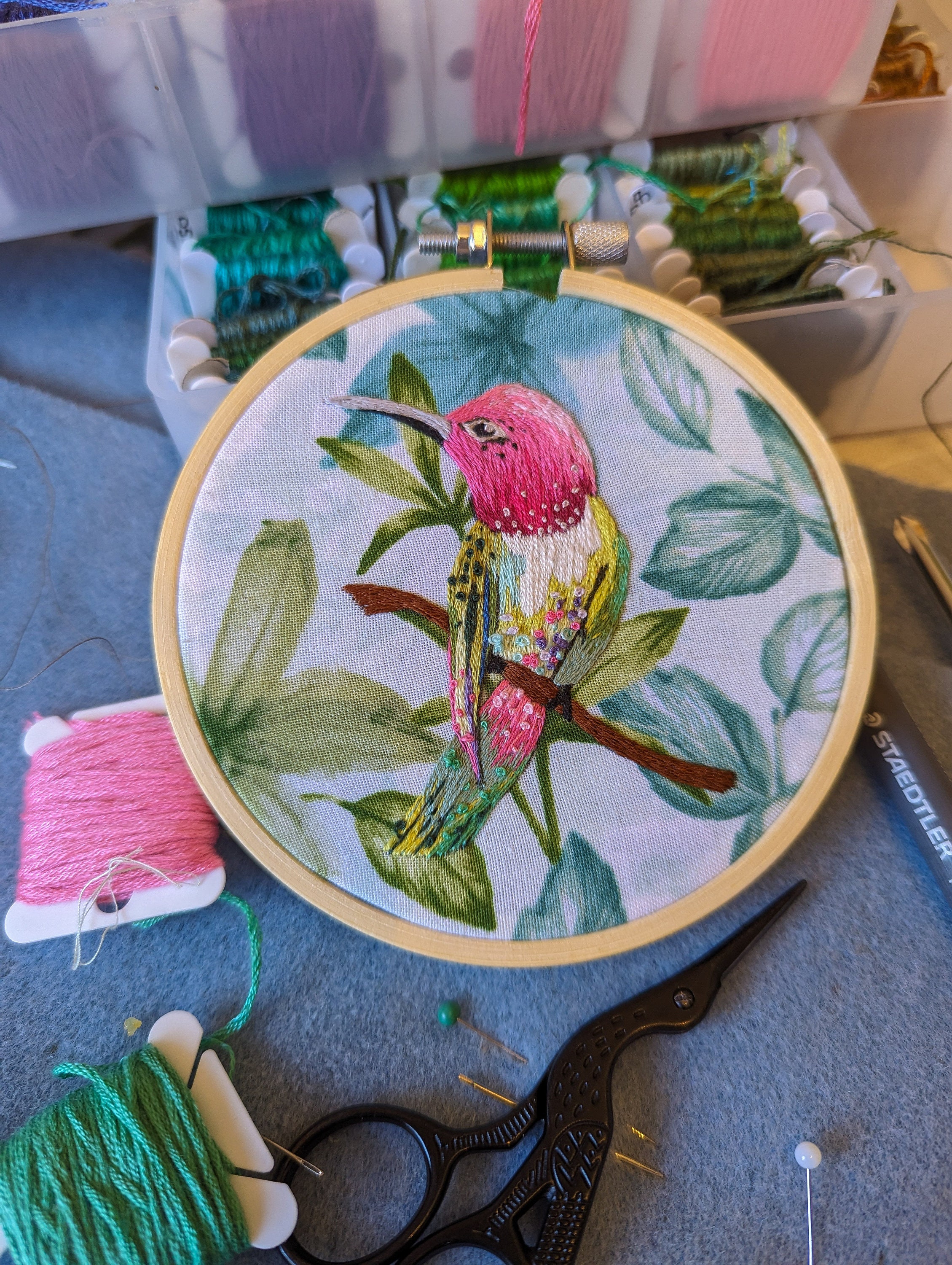 Humming Bird and Embroidered Mini Hoop in Pink and Green - Etsy
