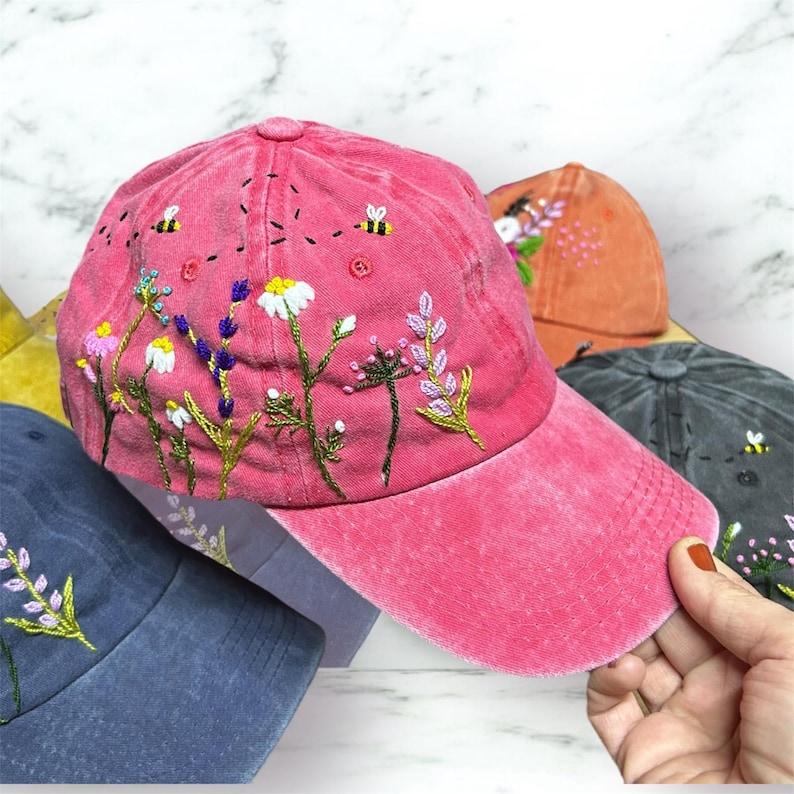 Hand Embroidered Daisy Bee Hat: Floral Baseball Cap - Etsy Israel