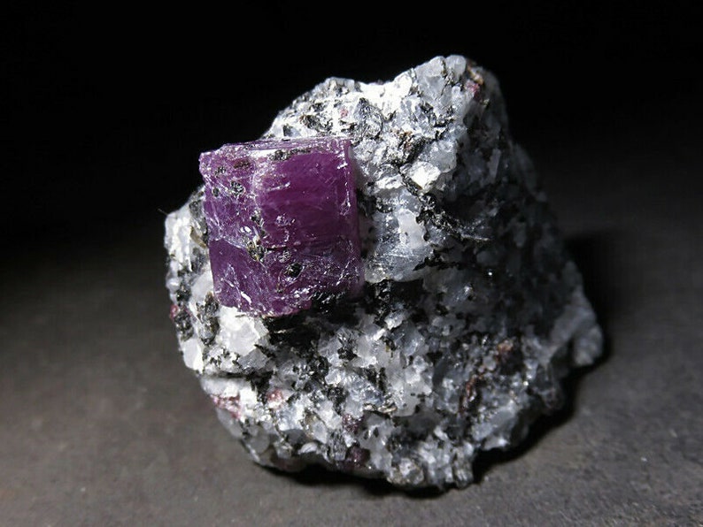 Home & Living Home Décor Corundum Crystal on matrix Fluorescence in UV ...