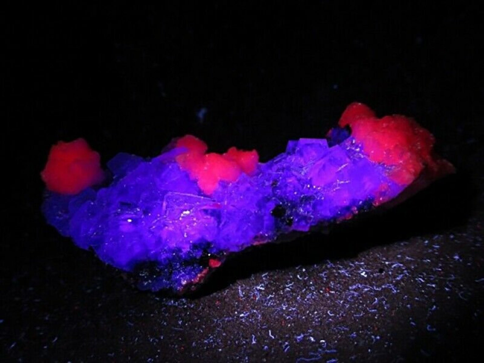 Fluorite Calcite crystal Fluorescence UV rays Mineral | Etsy