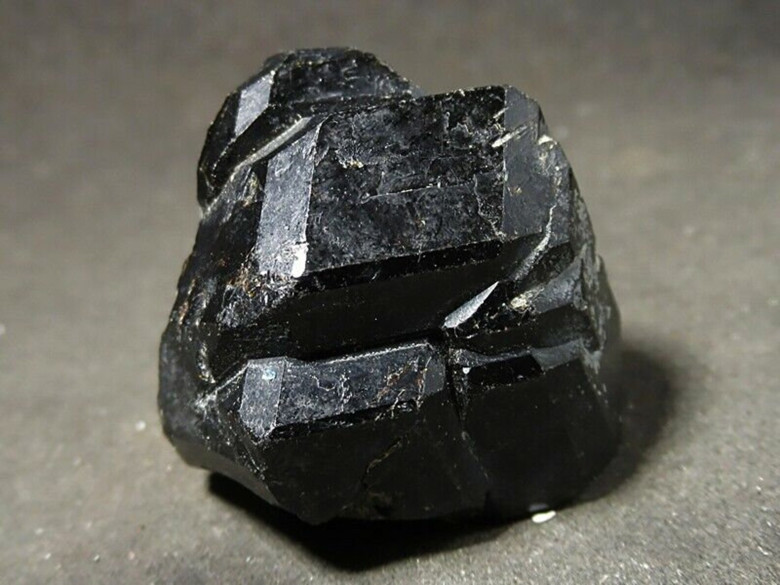 MELANITE ANDRADITE GARNET Crystal 272726mm Mineral | Etsy