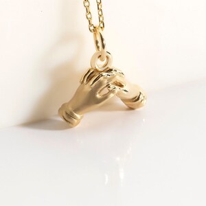 10K 14K 18K Gold Holding Hands Pendant, Hand Gesture Pendant, Holding ...