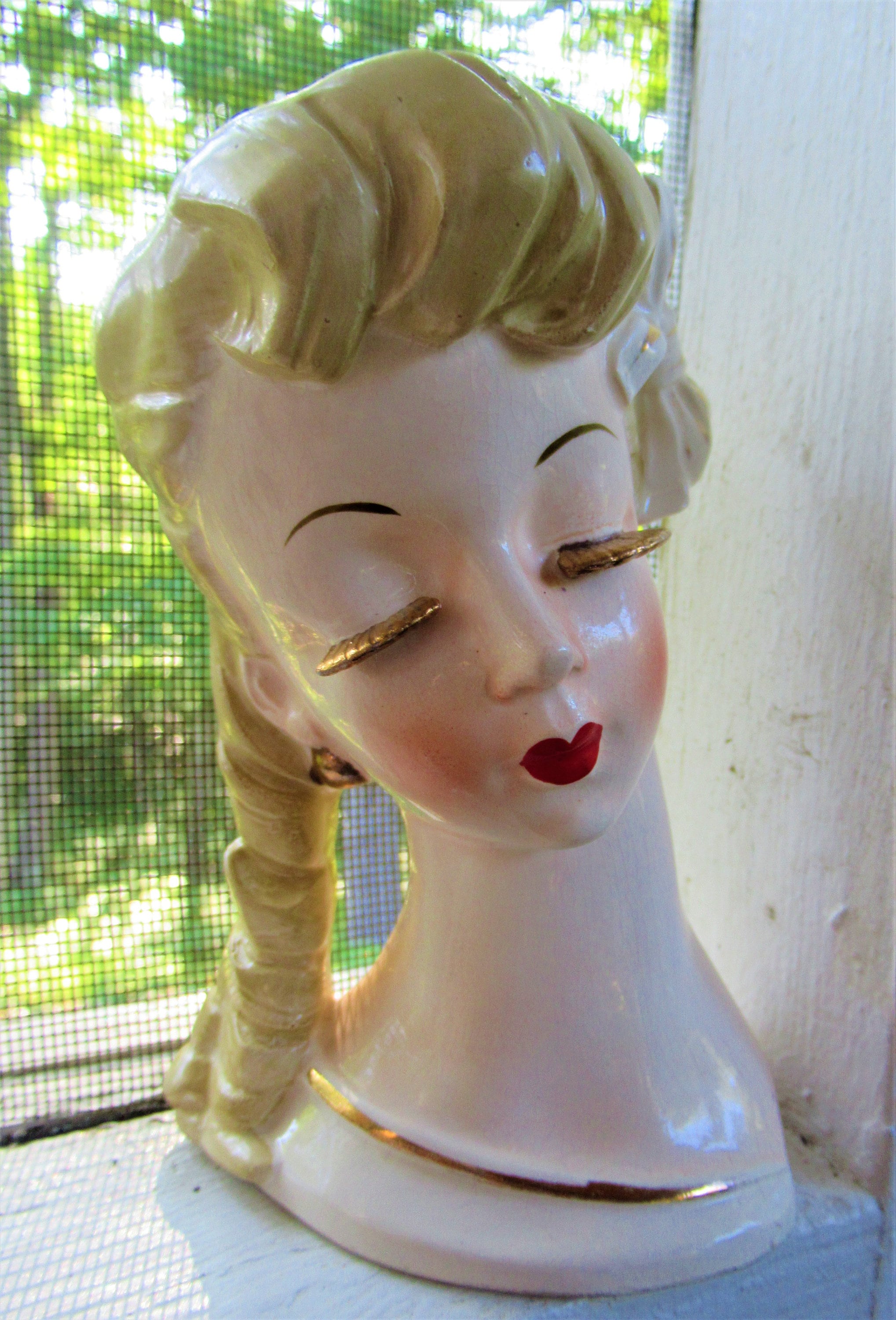 Vintage Lady Head Vase, MINT 60's Vase, Gold Eyelashes and Accents ...