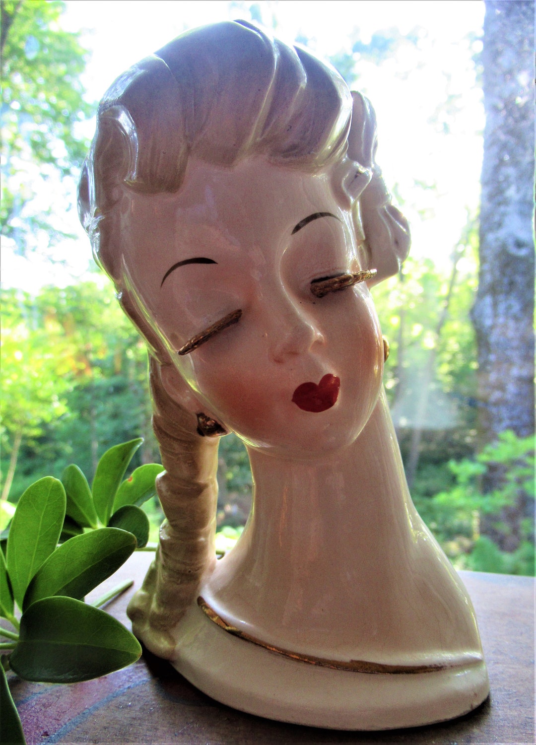 Vintage Lady Head Vase, MINT 60's Vase, Gold Eyelashes and Accents ...