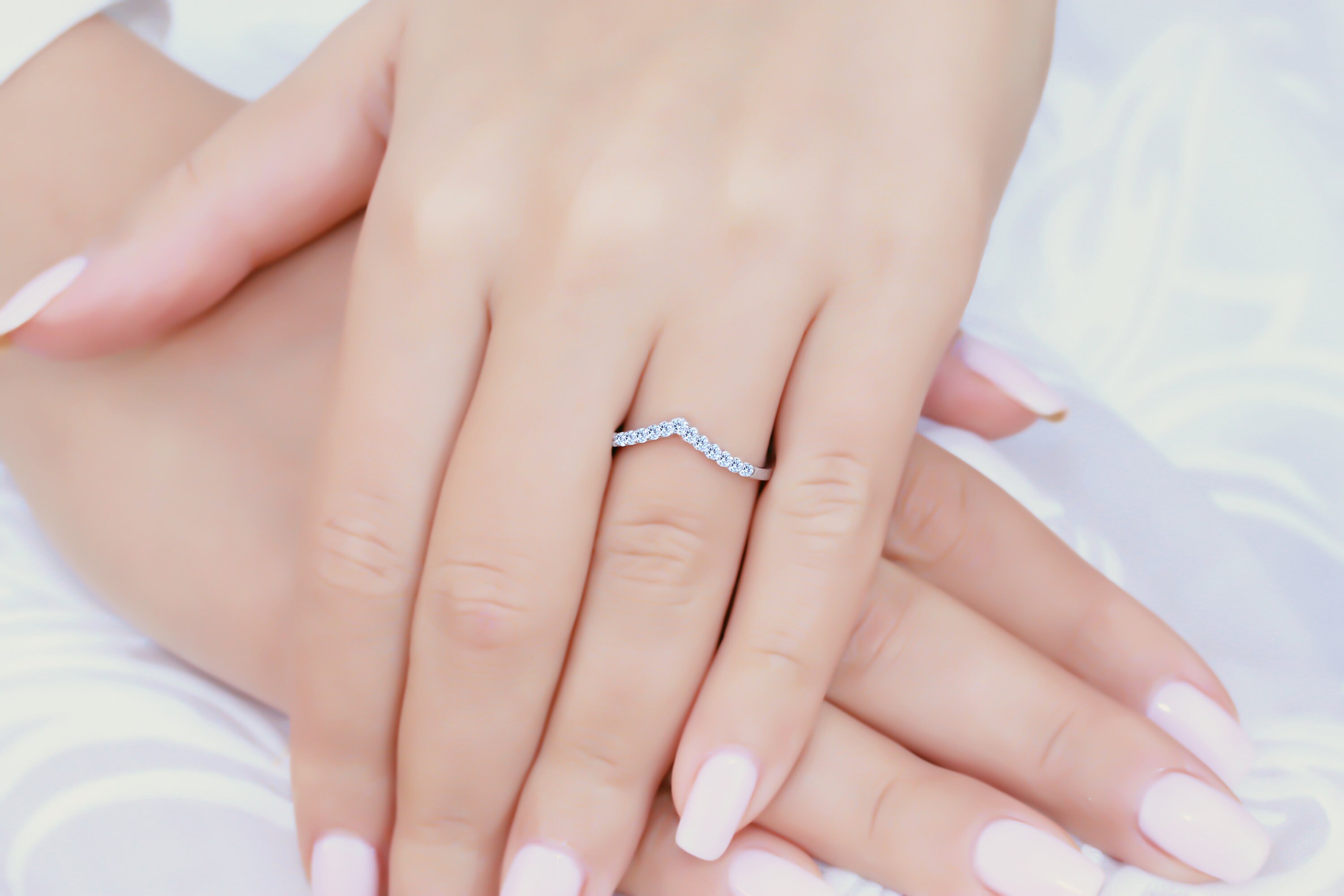 V Shaped Diamond Ring, Vintage Style Bead and Bright Setting Diamond ...