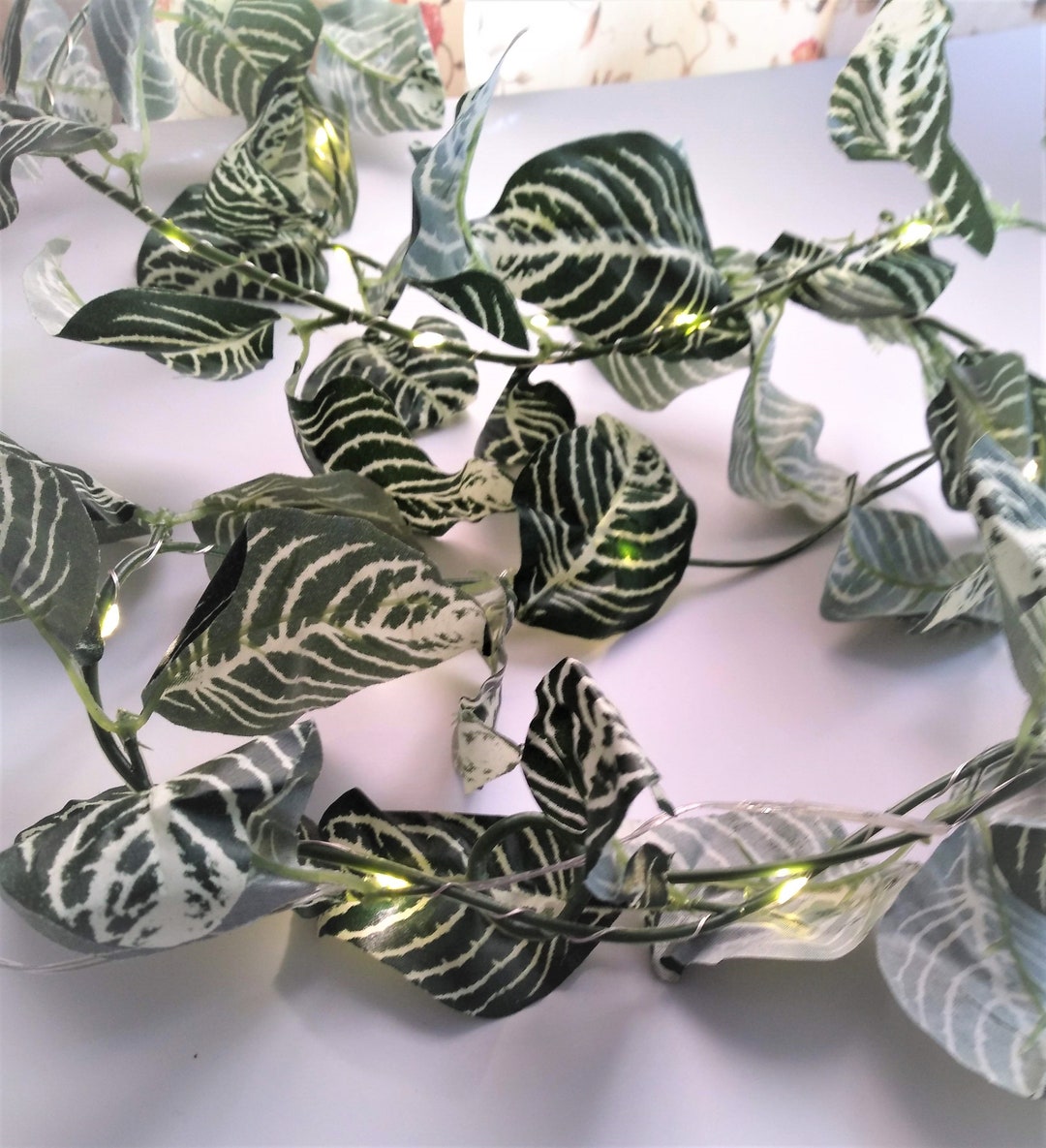 Lighted Greenery Leaf Garland With LED Lights 5 Feet, Battery Powered ...