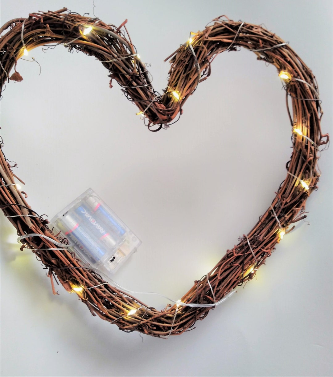 Heart Wreath Pre Lit With LED Lights for Autumn, Valentine's Day ...
