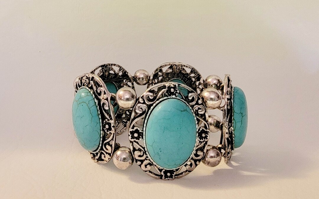 Gorgeous Hand Crafted Western Turquoise Oval Stone Stretch Bracelet ...