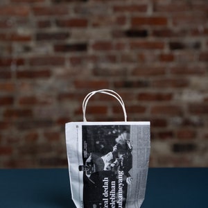 Upcycled Eco-friendly Newspaper Bags - Coffee News & White - Etsy