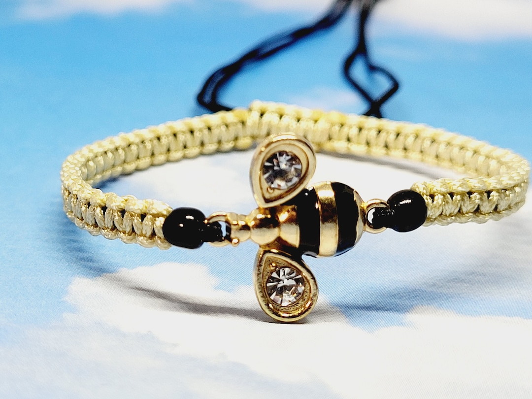Bumble Bee Charm | Woven Macrame Friendship Bracelet | Black -yellow ...