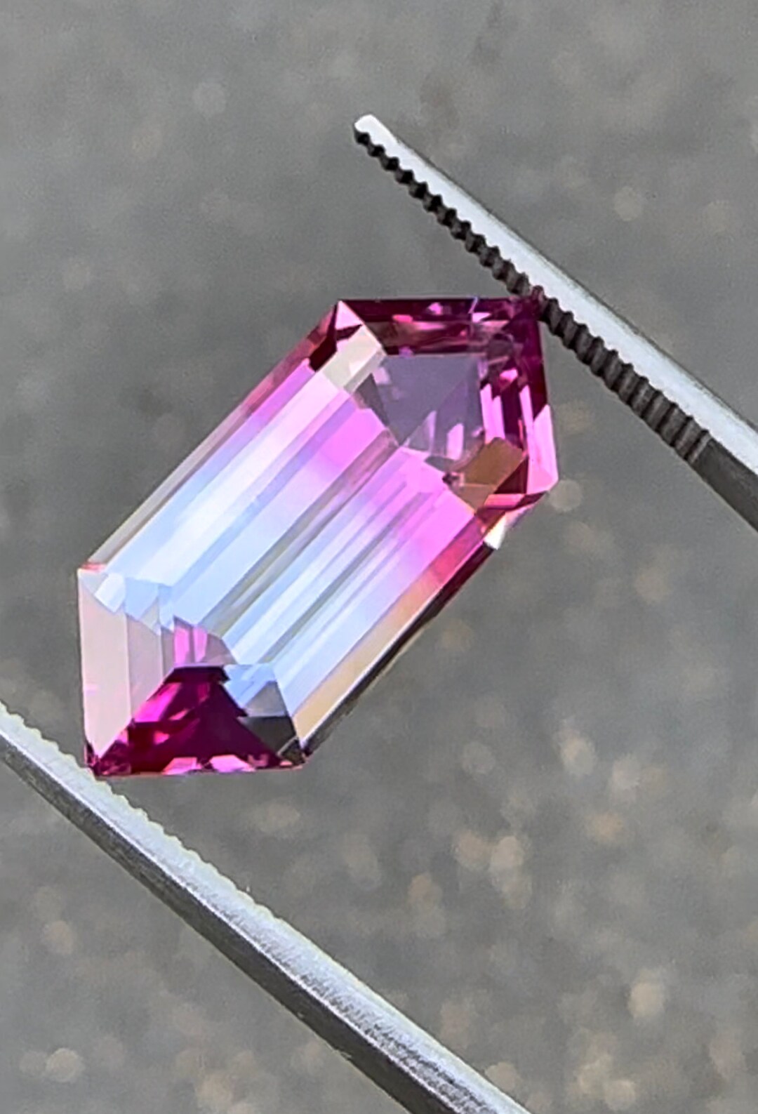 Bicolor Lab Sapphire , 8.95 Carats, 19.96 X 8.37 X 6.53 Mm, Elongated ...