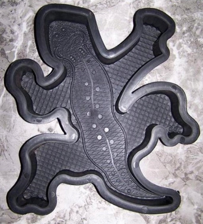 Lizard Plastic Mold – Concrete Paving Slab Mold for Garden Path and ...