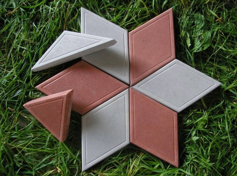 DIY Plastic Molds – Concrete Paving Slabs for Garden Paths and Stepping ...