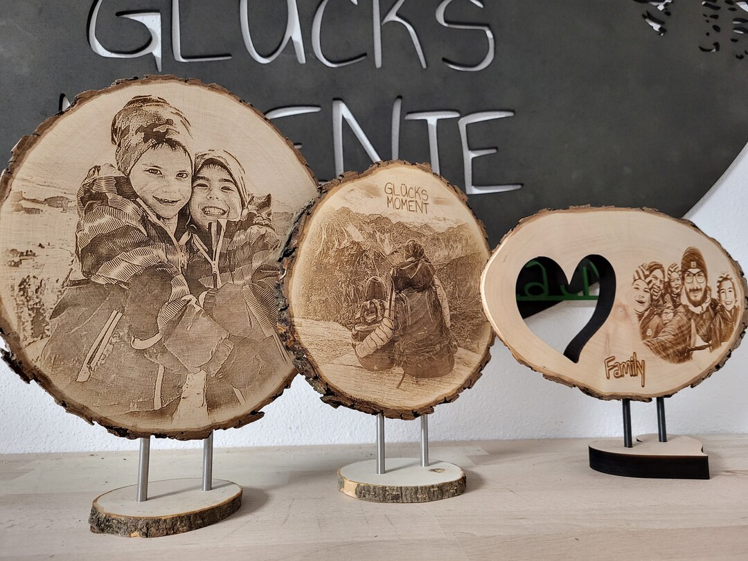 Round Tree Disc With Engraving Photogravure Picture on Wood Tree Slice ...